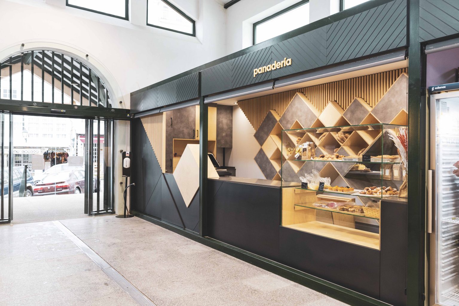 Arquitectura y Diseño: Panadería Patricio escaneado digital - STGO